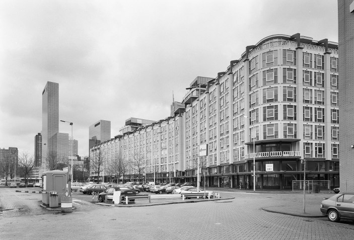 Postwar reconstruction icon. Groot Handelsgebouw by Huig Maaskant and ...