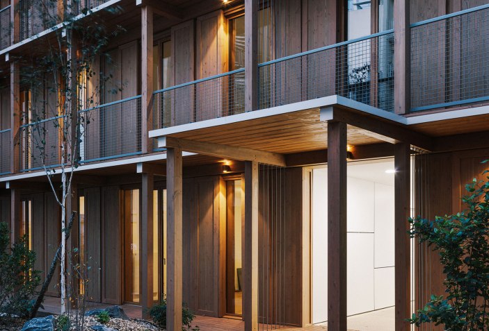 A new sustainable urban pattern. 14 dwellings in the heart of a ...