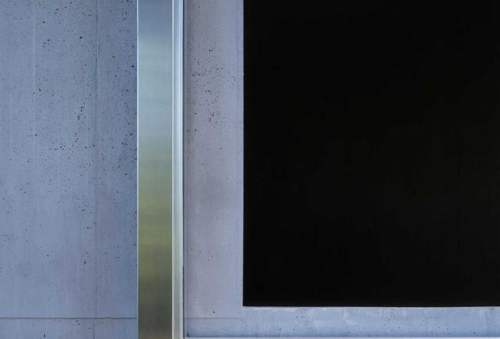 Minimalist geometric abstraction. H-See House by Mensing Timofticiuc ...