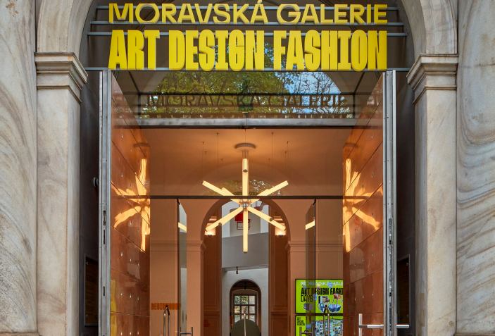 Reformar el museo. «ART DESIGN FASHION» en la Galería Moravian en Brno ...