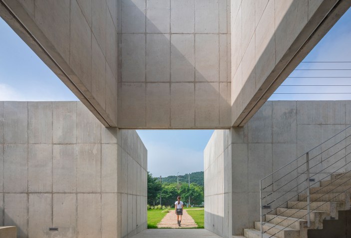 Union between architecture and cultural diversity. NONSPACE by On ...