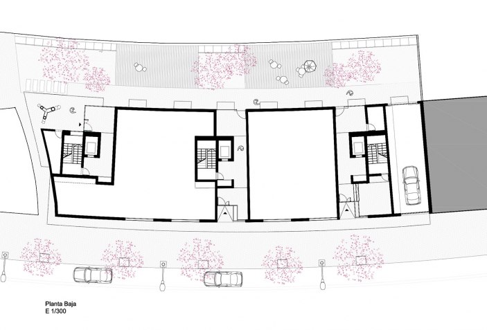 Remarkable from the access. Residential building in Torrent by RAUM 41 ...