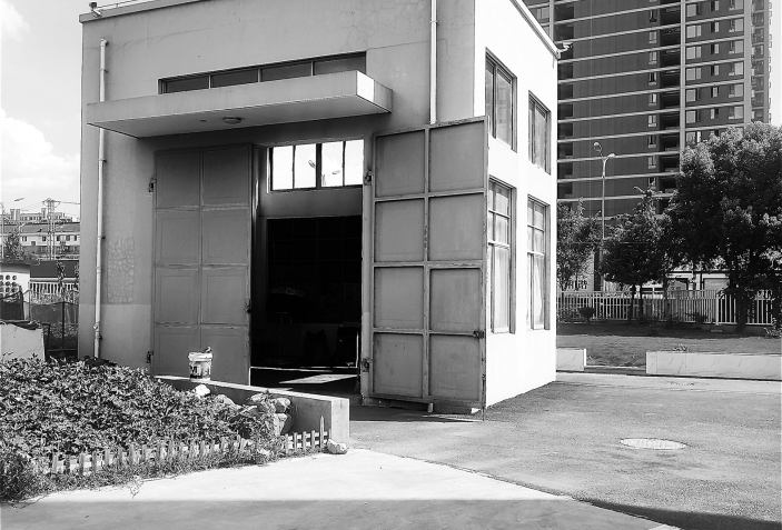 Small scale architecture. Renovation of 5x7 by Greater Dog Architects ...