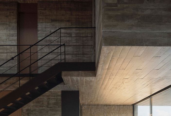 Among the orchard and the city. Rubio House by Carles Faus Architecture ...