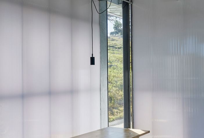 Transform a farm shed into a home. Shack in the Rocks by Sean Godsell ...