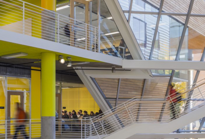 Nueva Escuela de Negocios de Portland. Karl Miller Center por SRG ...