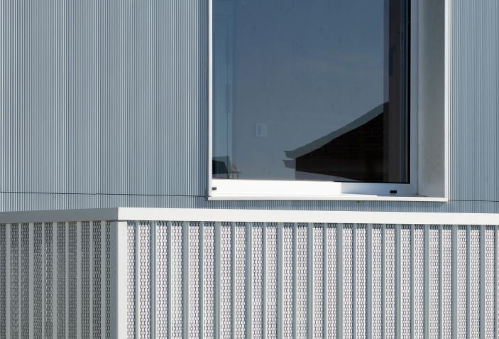 Pez de color plata. Casa Sula por Sukunfuku studio | Sobre Arquitectura ...