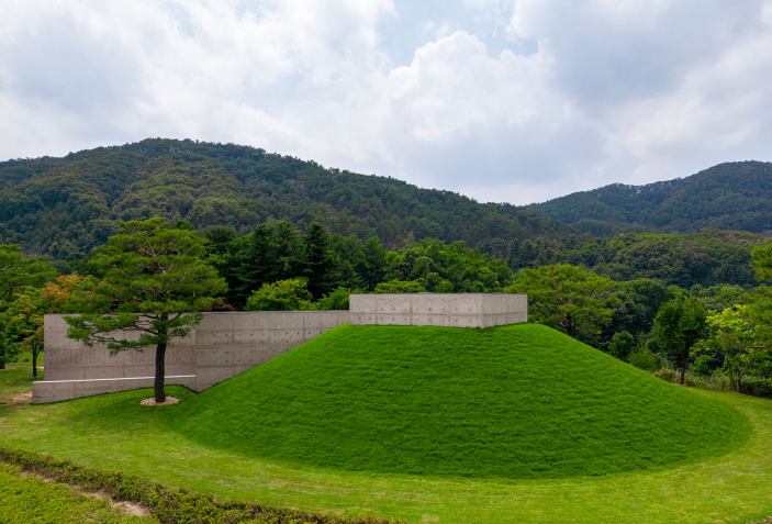 Tadao Ando expands Museum SAN with a meditation space "The Space of ...
