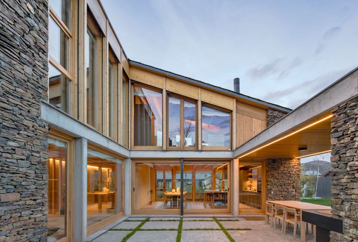 A comfortable and privileged archetype. Family house Bellver mas Mateu ...