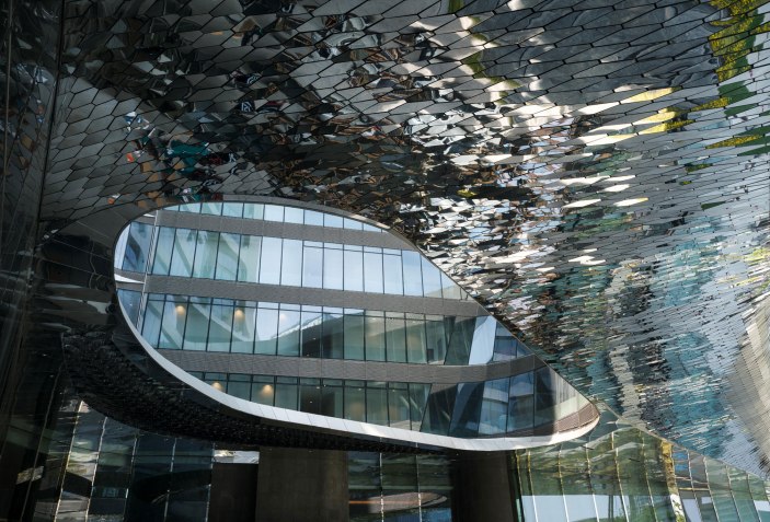 UNStudio finishes Raffles City Hangzhou complex with organic shape ...