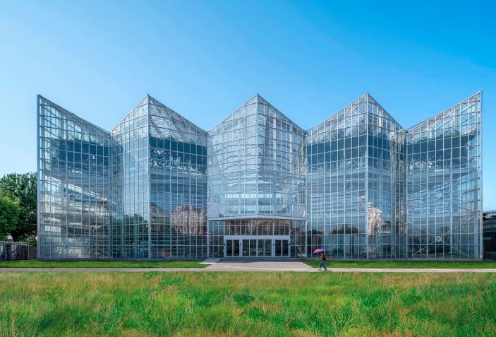 First vertical production center in China. Vertical Farm Beijing by van ...