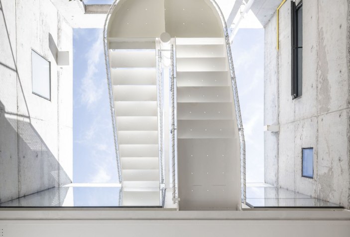 Scale and density exercise. DSP apartment building in Santiago by ...