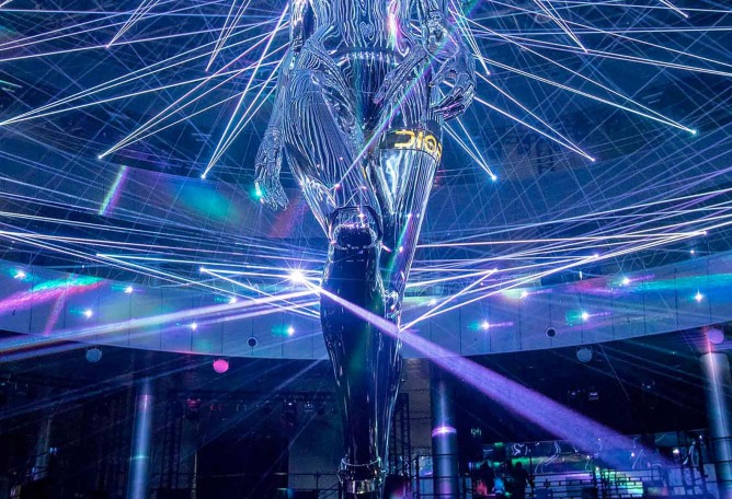 Metropolis robot revived by Hajime Sorayama for Dior | The Strength of ...