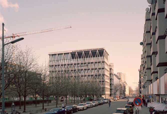 New Publishing house and editorial offices for Taz newspaper by E2A ...