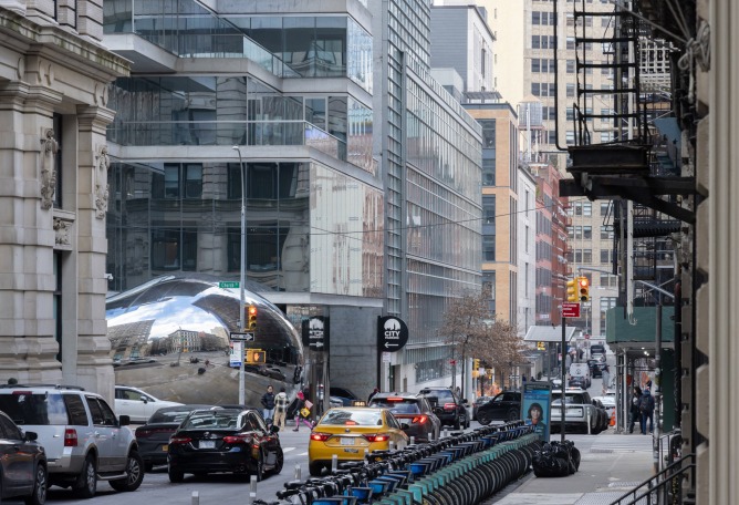 Anish Kapoor’s squashed 'bean' sculpture in New York | The Strength of ...