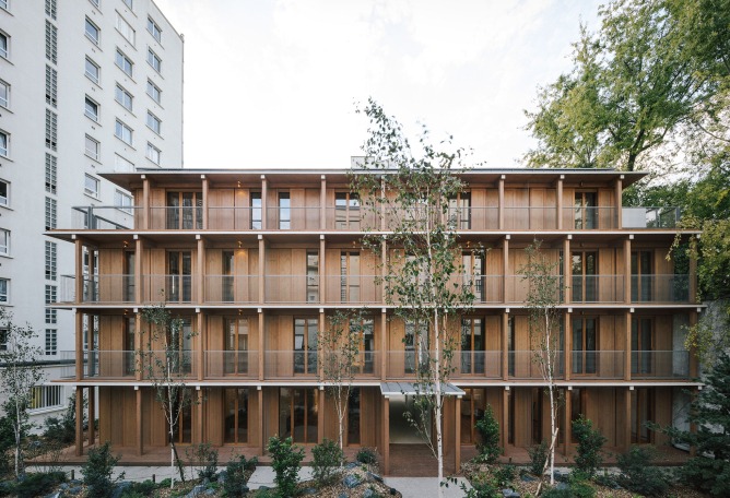 A new sustainable urban pattern. 14 dwellings in the heart of a ...
