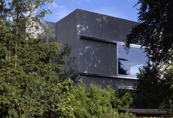 Minimalist geometric abstraction. H-See House by Mensing Timofticiuc ...