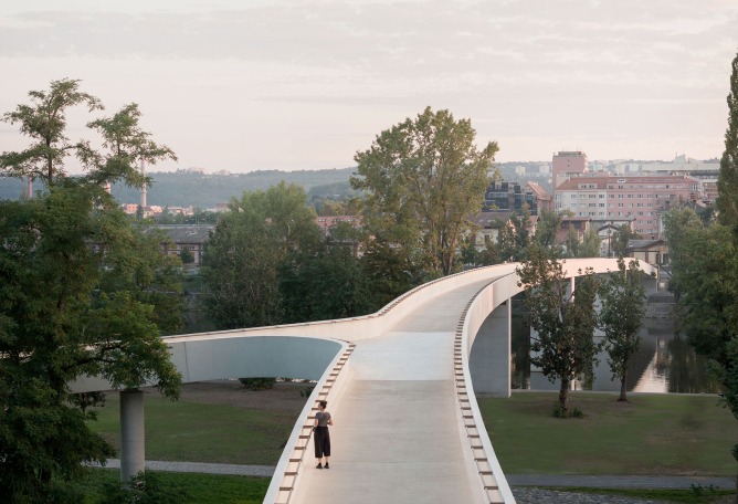 Lightweight, minimal, and slender, Štvanice Footbridge by Atelier ...