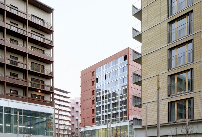 A compact city based on diversity. The Athlete's Village - Plot 4. Les ...