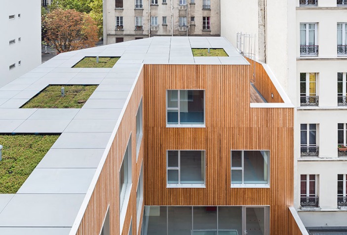 An urban health center by AZC | METALOCUS