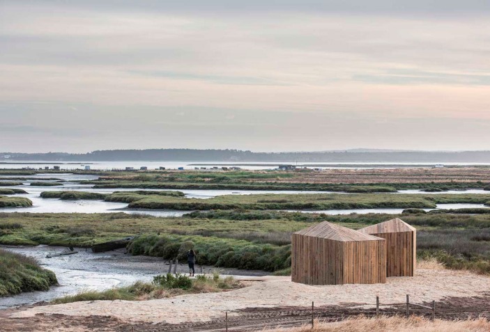 10 homes near a river that will surprise you | METALOCUS