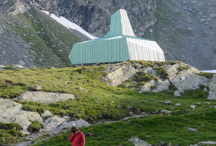 Refugio de montaña Caltun por Archaeus | METALOCUS