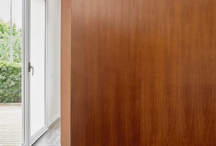 A dialectical game in the House 1016 by Raúl Sanchez architects | METALOCUS
