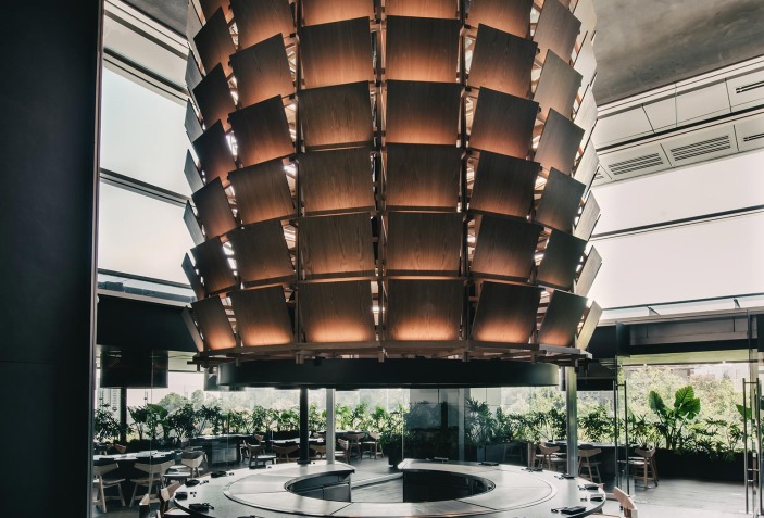 Lightness and essentiality of Japanese culture. Tori Tori restaurant in ...