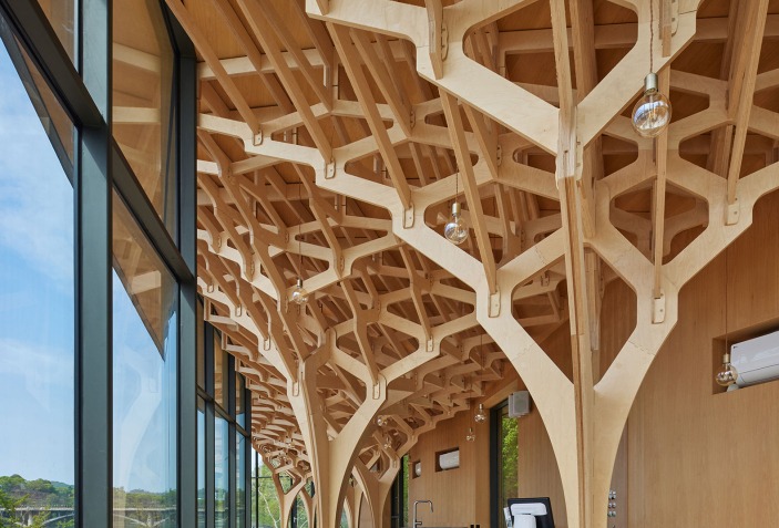 Recreation of the traditional thanks to technology. «The Pavilion of ...