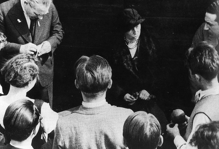 Lilly Reich, designer of Bauhaus modernity | METALOCUS
