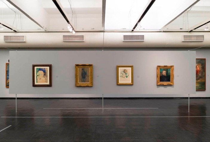 The return of Lina Bo Bardi’s radical crystal easels by METRO ...