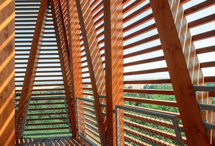 Sculptural presence in nature. Lookout Tower by Robert Gutowski ...