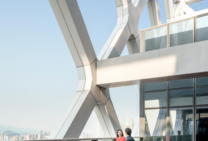 SOM completed a “breathing” Shenzhen Rural Commercial Bank tower ...