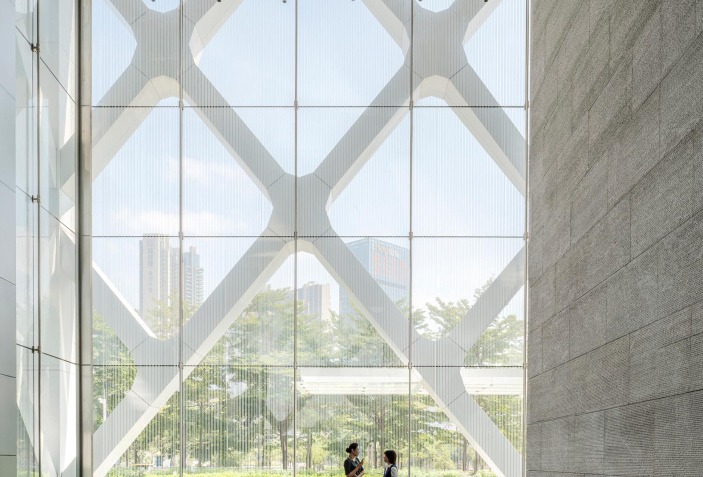 SOM completed a “breathing” Shenzhen Rural Commercial Bank tower ...