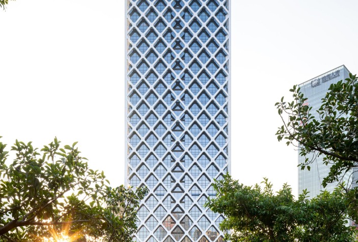 SOM completed a “breathing” Shenzhen Rural Commercial Bank tower ...