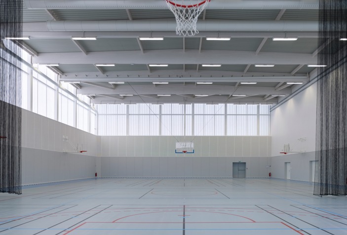 Emphasizing the horizon. Sports Center by Martin Duplantier Architectes ...