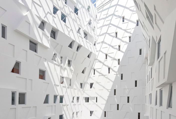 Una oportunidad de mejorar la vivienda social. Atrium at Sumner por ...