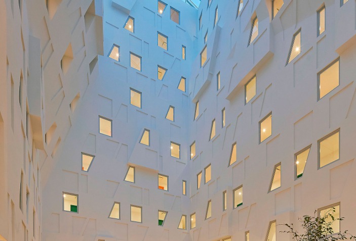 Una oportunidad de mejorar la vivienda social. Atrium at Sumner por ...