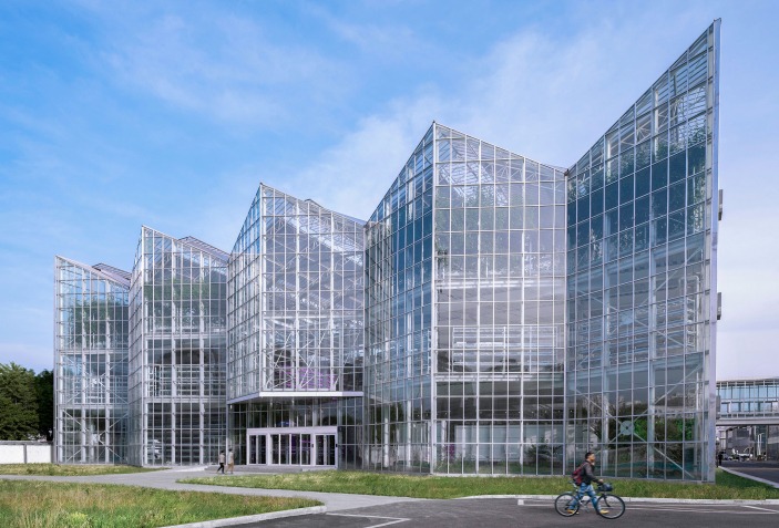 First vertical production center in China. Vertical Farm Beijing by van ...