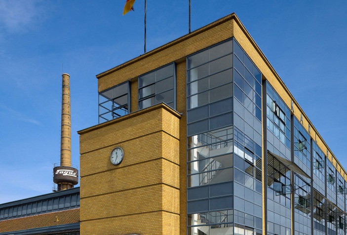 Industrial modernity. Fagus Factory by Walter Gropius and Adolf Meyer ...